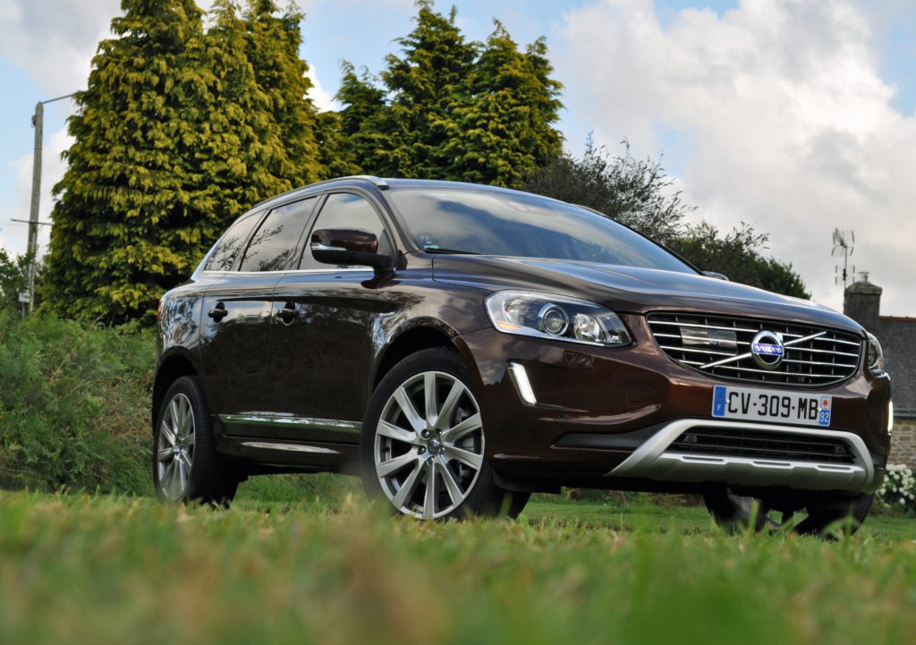 Essai Volvo XC60 D5 AWD 215 ch restylé : confortable compagnon de route ...
